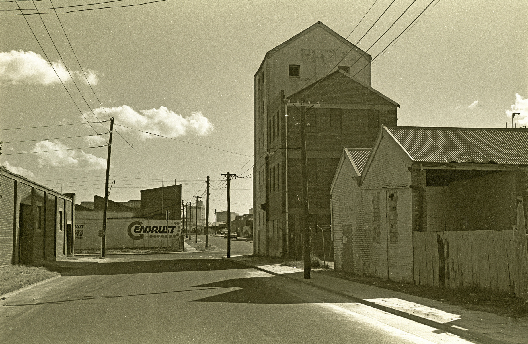 Warehouses, East Perth. - JPG 926.8 KB
