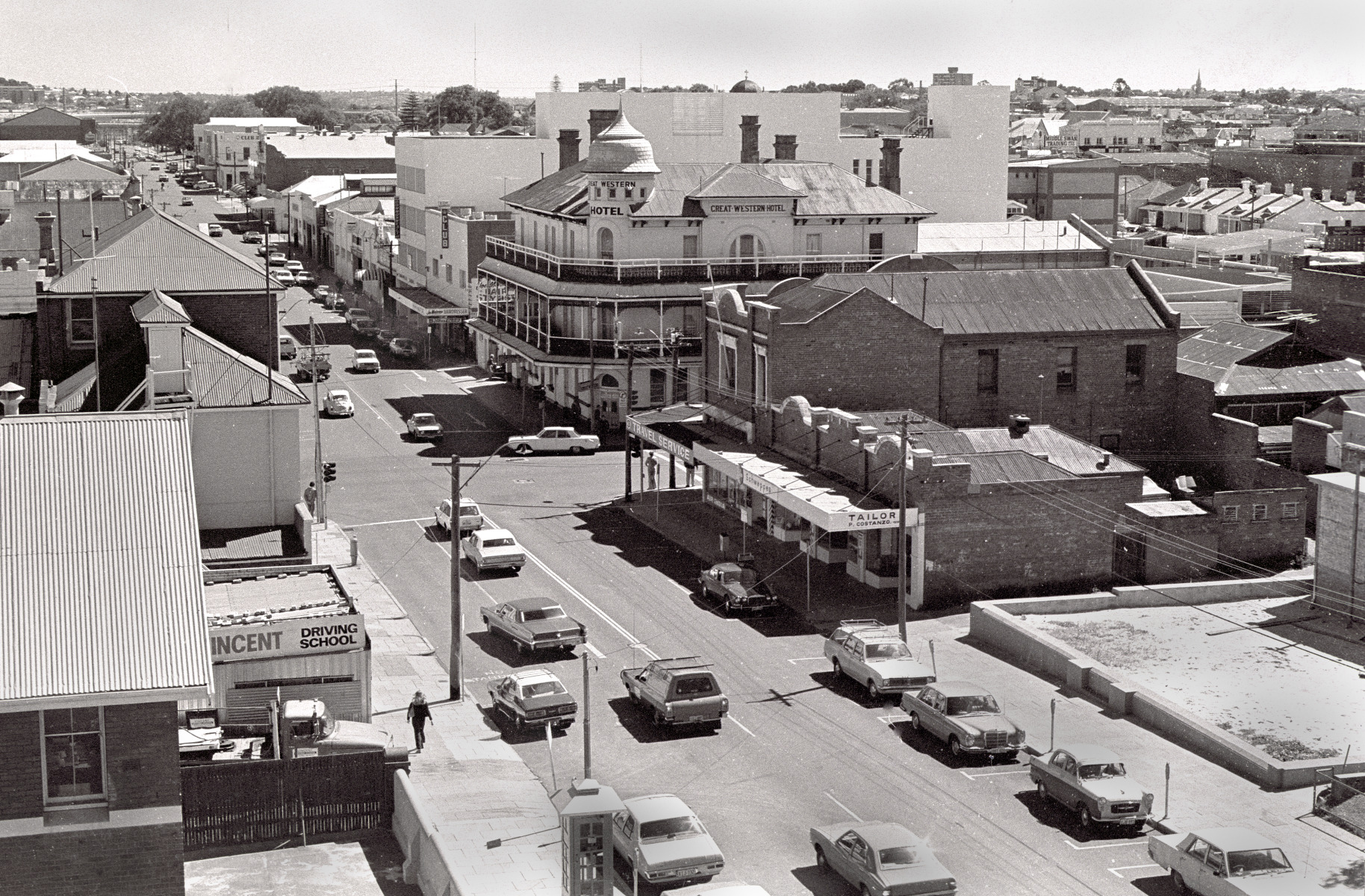 James Street, Perth looking west. - JPG 935.2 KB