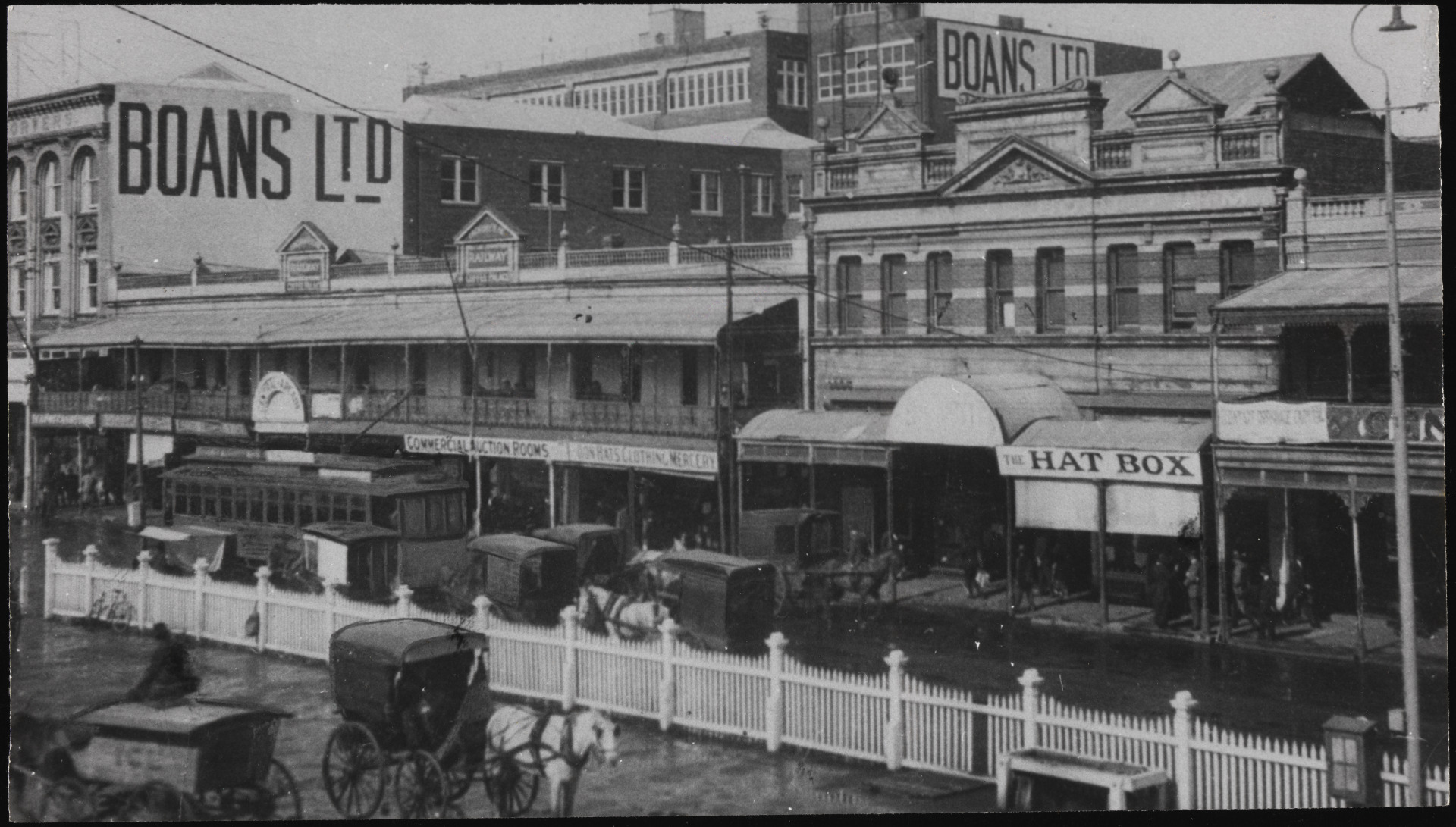 The Wellington Street entrance to Central Arcade, Perth. - JPG 476.5 KB