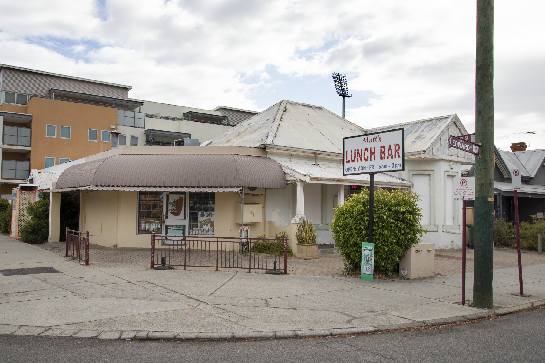 Matt's Lunch Bar and International 300 brothel, corner Pier and Edward ...