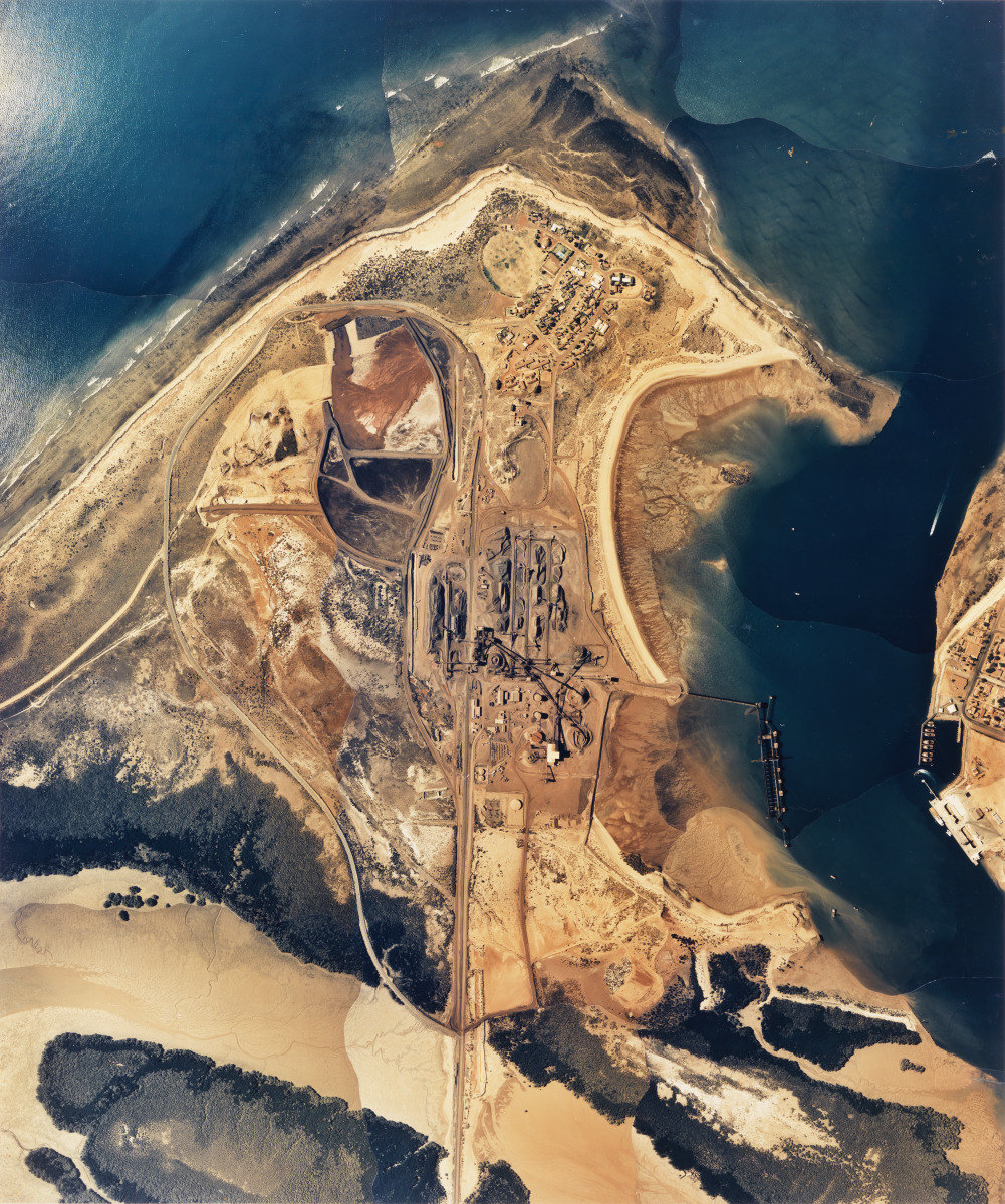 Goldsworthy Mining Limited aerial photographs. - JPG 566.9 KB