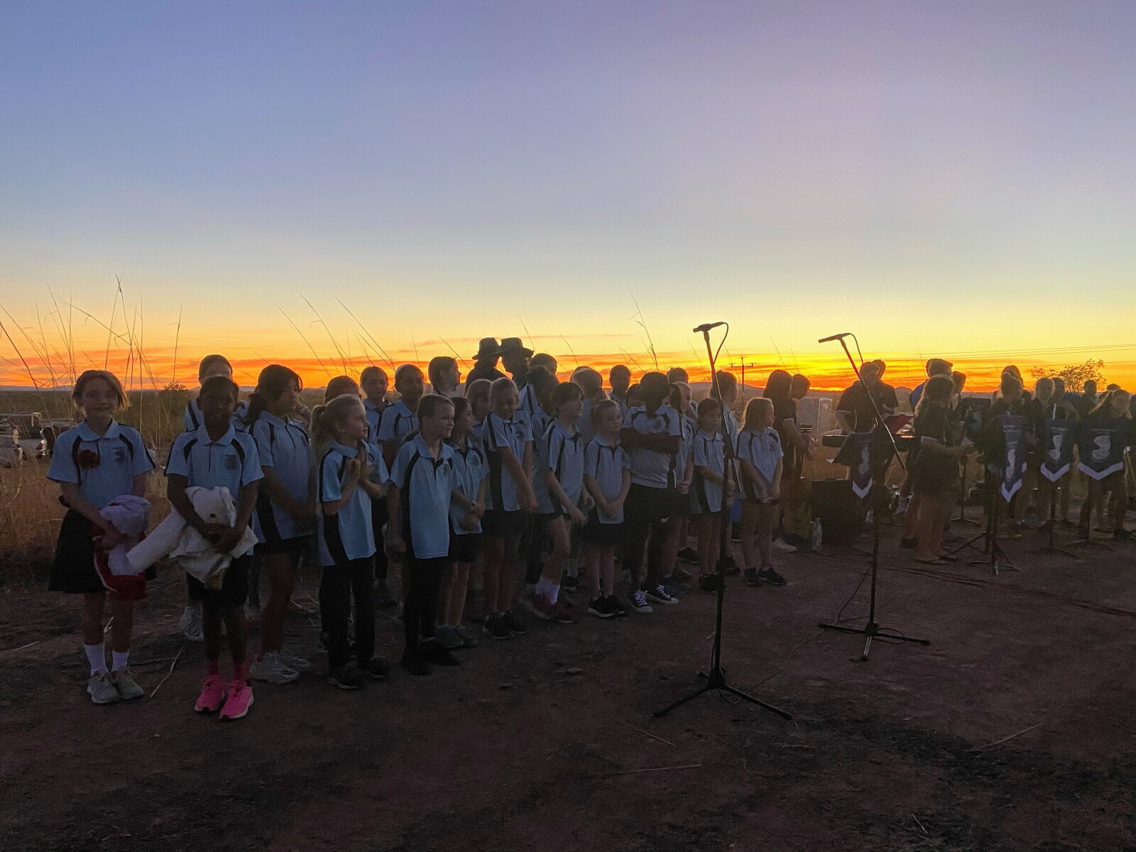 Dawn service on Anzac Hill, Kununurra, Anzac Day 2021. - JPG 357.5 KB