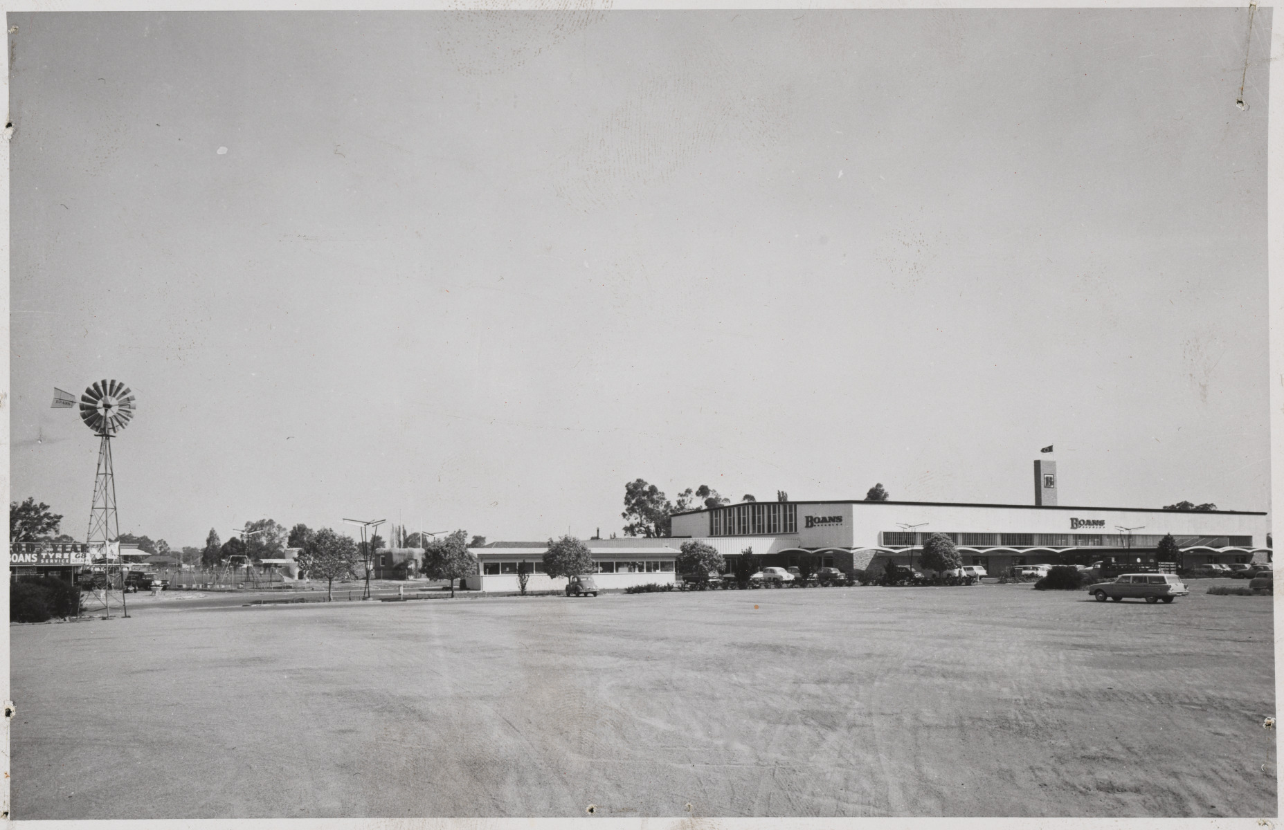 Boans Waverley store in Cannington. - JPG 432.6 KB