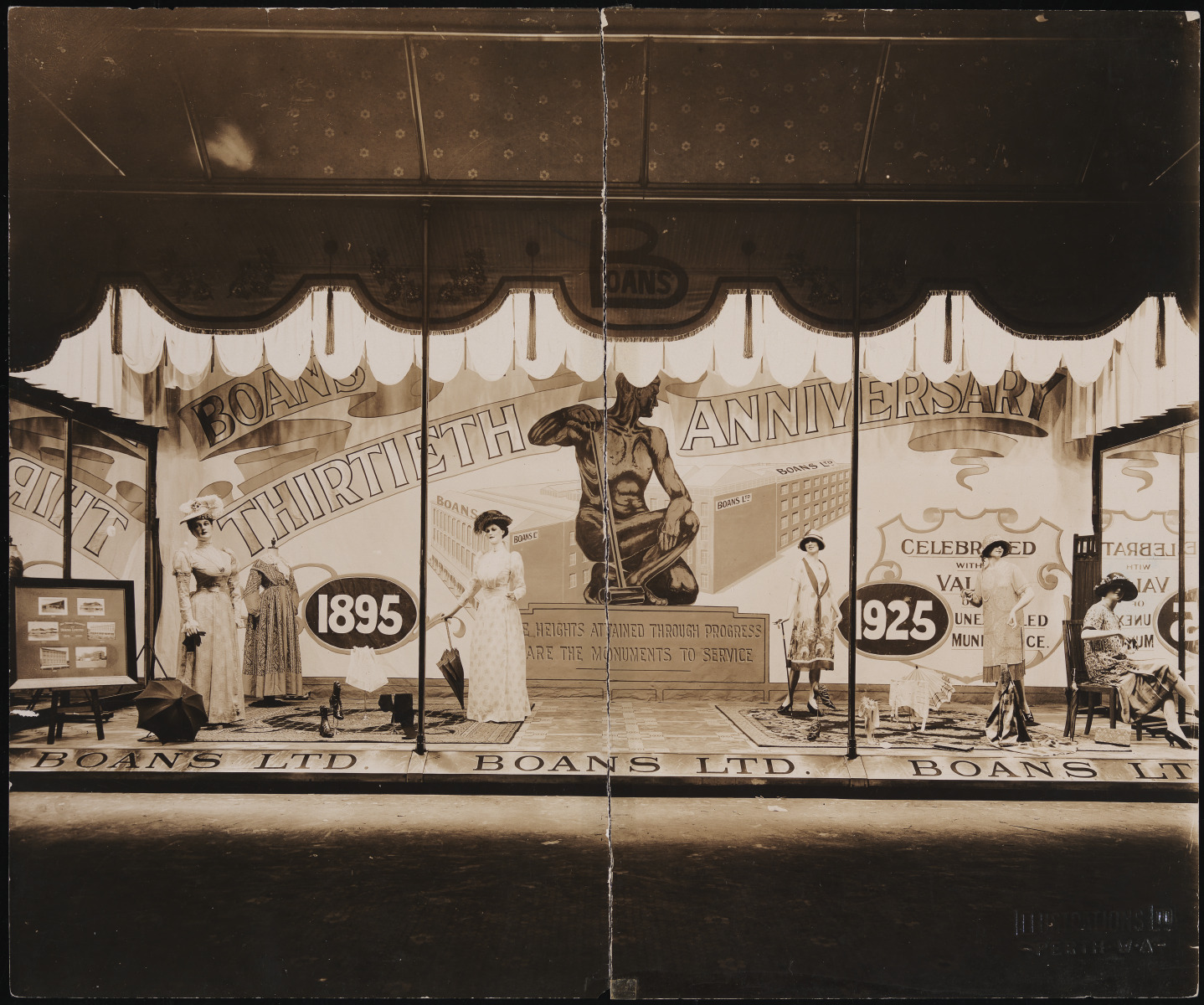 Window display celebrating the history of Boans department store, Perth ...