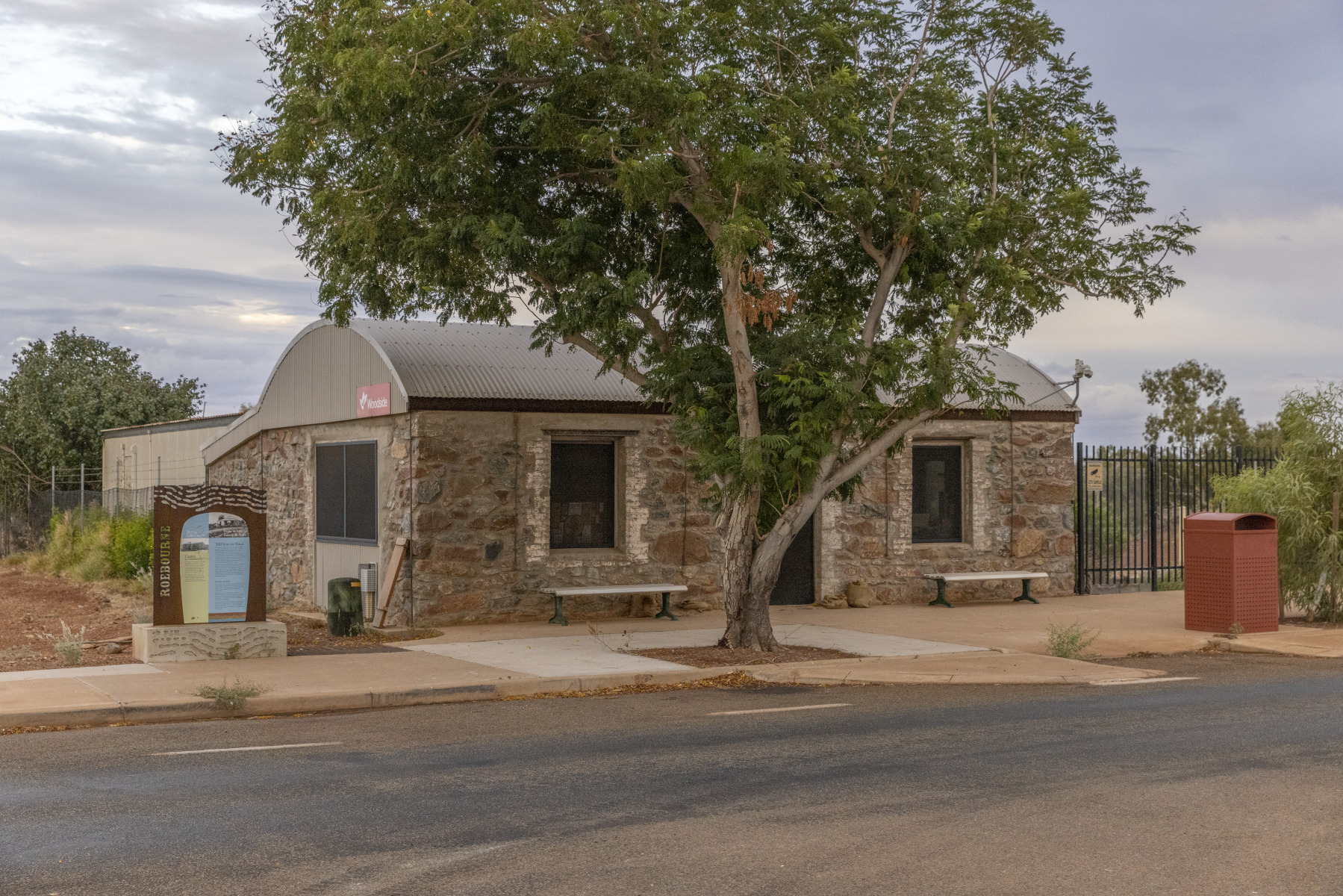 Woodside's office, Roebourne, April 2022. - JPG 885.4 KB