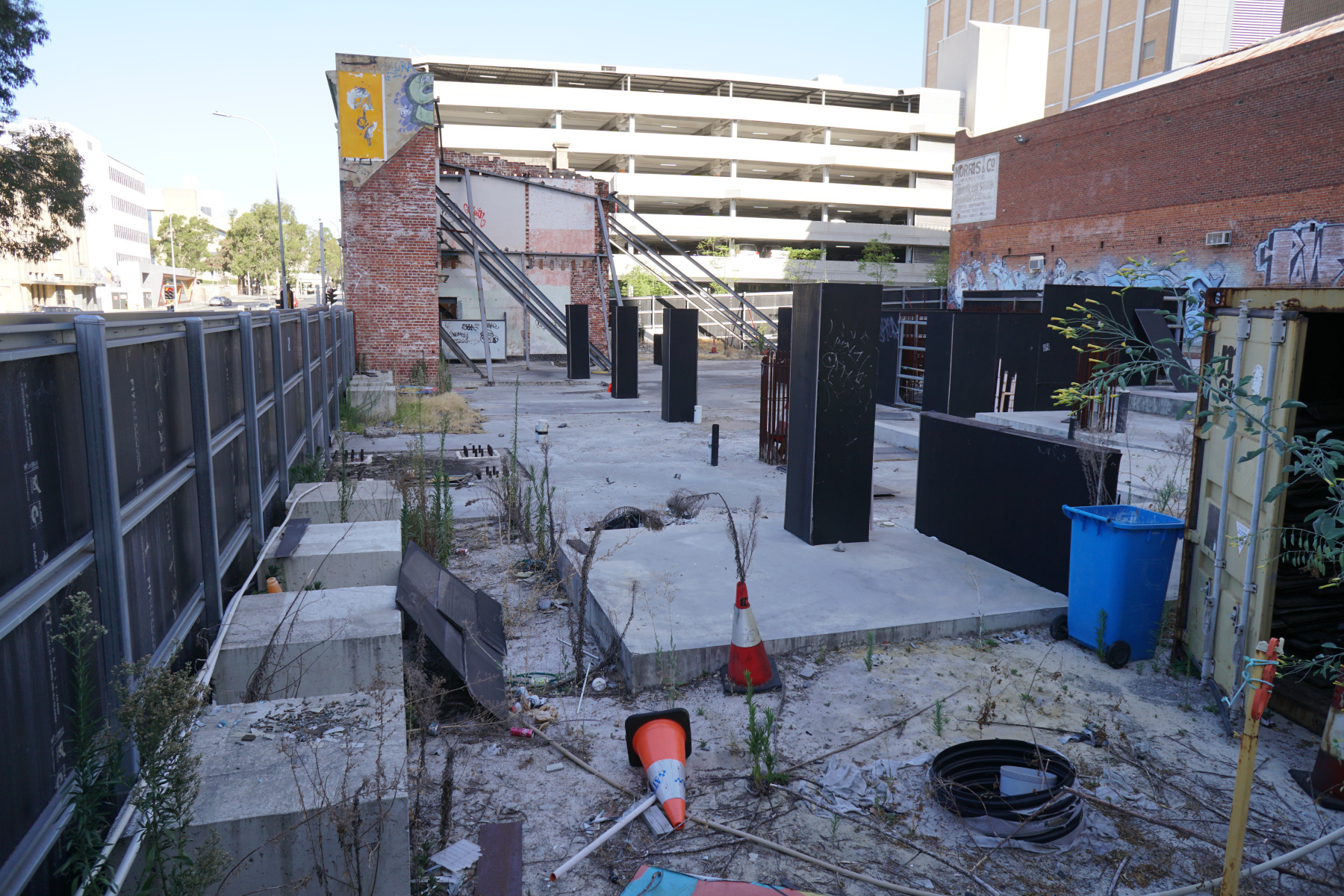 Wellington Street Army Surplus demolition, 2023. - JPG 855.5 KB