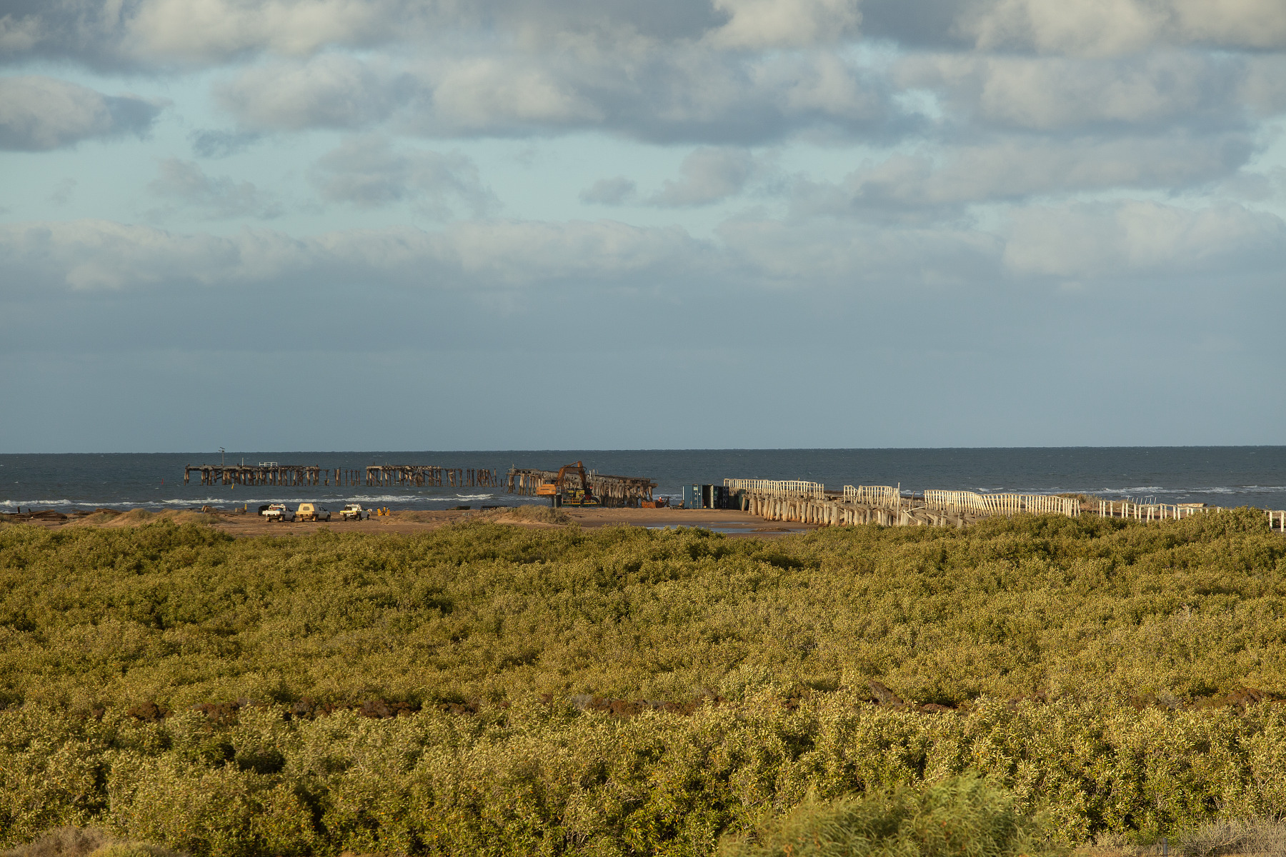 One Mile Jetty, viewed from Babbage Island, Carnarvon, 2021. - JPG 945.9 KB